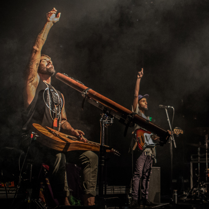 Xavier Rudd at LA's El Rey Theatre - Top Shelf Music