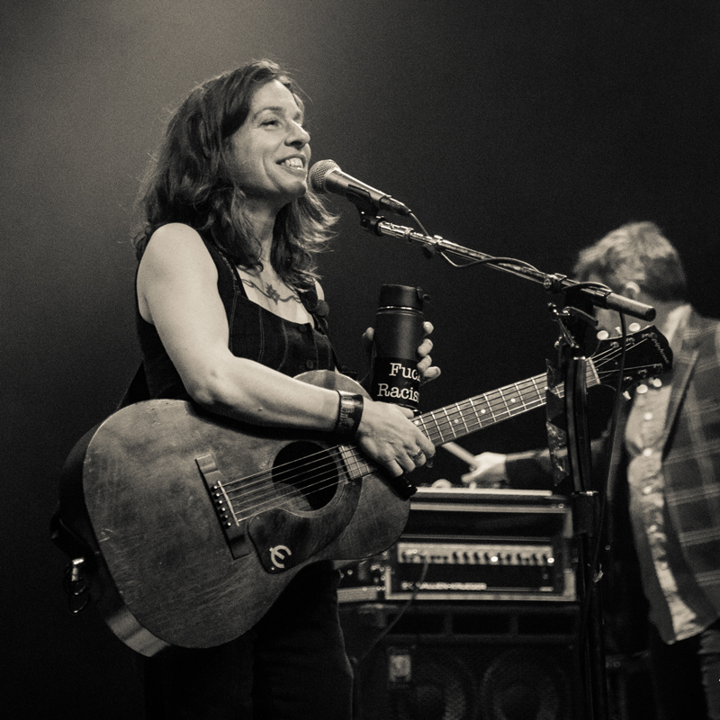 Ani DiFranco hosts sold out show at Observatory Santa Ana - Top Shelf Music