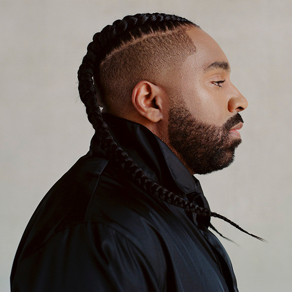 DIXSON chats at Made in America Fest 2022 - Top Shelf Music